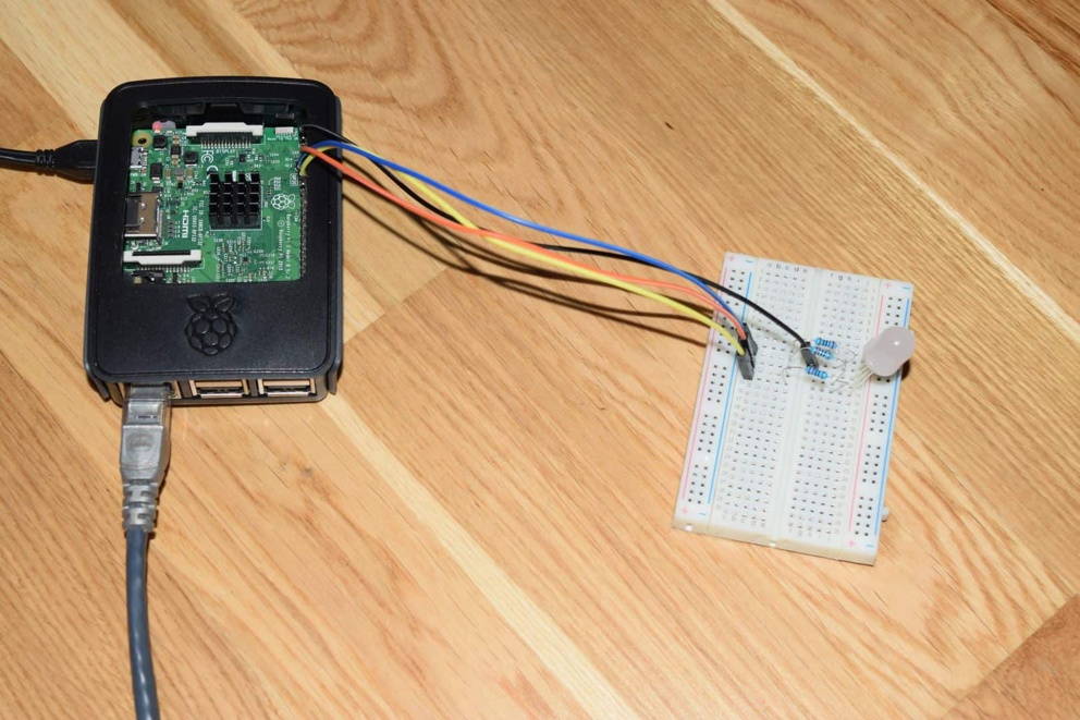 RGB LED on Raspberry Pi using Python | ADMFactory